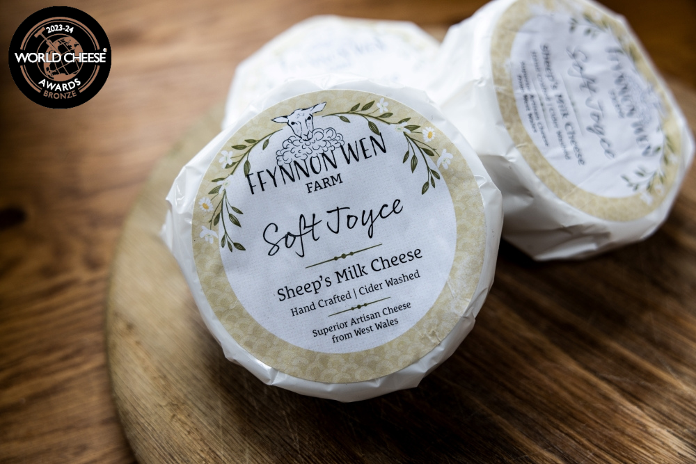 Soft Joyce Minimum: 200g – Ffynnon Wen Farm